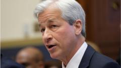JP Morgan: US banking giant gives boss 'special award' - BBC News