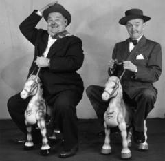 Will Gompertz reviews Stan & Ollie ★★★★☆ - BBC News