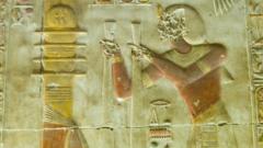 Stonehenge: Did ancient 'machine' move stones from Wales? - BBC News