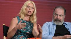 TV thriller Homeland gets three more seasons - BBC News