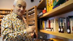 Why the boss of Lush likes to get up people's noses - BBC News