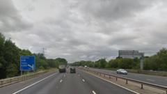 M27 crash: Pedestrian hit by lorry on motorway dies - BBC News