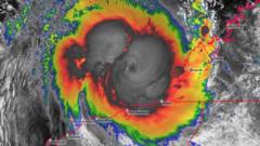 Cyclone Ilsa: Powerful storm hits Western Australia - BBC News