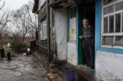 In pictures: The doctors of Debaltseve - BBC News