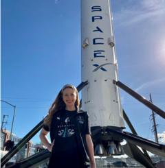 Hayley Arceneaux: Cancer survivor joins first all-civilian space ...