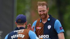 Andy Carter joins Hampshire following release by Derbyshire - BBC Sport