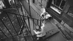 'Father of modern Scots photography' Joseph McKenzie dies - BBC News