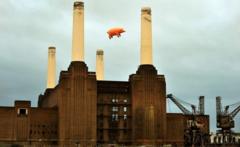 Revisiting London's iconic album cover images - BBC News