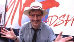 Steve Wright: BBC Radio 2 presenter dies aged 69 - BBC News