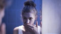 Eating disorders: Patients with 'wrong weight' refused care - BBC News