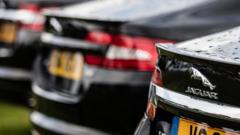 What was the UK's favourite new car colour in 2017? - BBC News