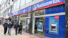 Nationwide tells 13,000 staff to 'work anywhere' - BBC News