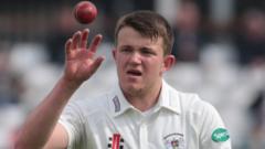 Gareth Roderick: Broken finger sidelines Gloucestershire captain for ...