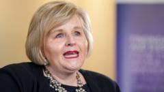 Review into Nottingham NHS maternity failings launches - BBC News