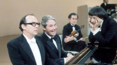 Obituary: André Previn, the maestro with a common touch - BBC News