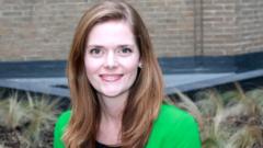 Why do some job adverts put women off applying? - BBC News