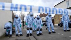 Most London homicides for a decade - BBC News