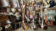 Miraj: Inside the musical city of India - BBC News