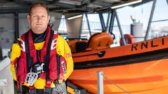 Forgotten cache of RNLI pictures 'preserved for posterity' - BBC News