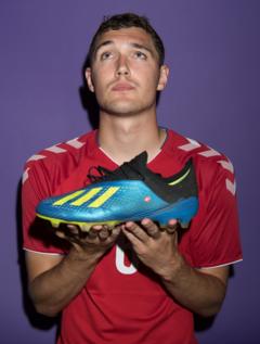The most creative Fifa World Cup football portraits - BBC News