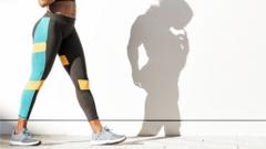 Activité physique : Les 10 avantages de la marche pour la santé - BBC News Afrique