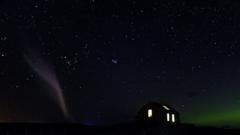 'Mysterious Steve' photo wins astronomy festival contest - BBC News