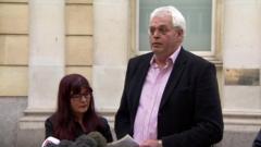 Acid attack: Mark van Dongen's ex-partner cleared of murder - BBC News