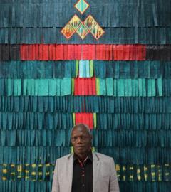 Timbuktu manuscripts: Mali's ancient documents captured online - BBC News