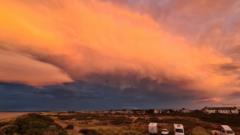 In pictures: Stunning sunset for Scotland - BBC News