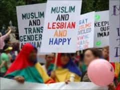 Imams help gay Muslims embrace new social identities - BBC News