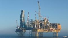 Elgin leak poses massive challenge - BBC News