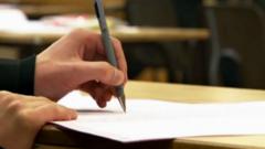 Estyn: Literacy and numeracy standards progress 'modest' - BBC News