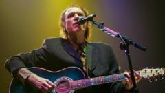 Ray Davies: Words were my weapons - BBC News