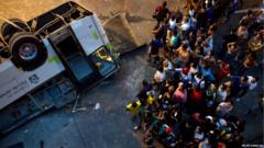 Day in pictures: 3 April 2013 - BBC News