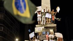 In pictures: Brazil protests - BBC News