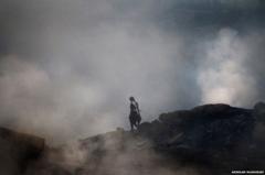 In pictures: India coal fires - BBC News