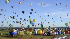 Day in pictures: 1 August 2013 - BBC News