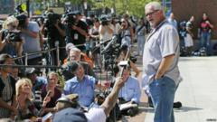 Day in pictures: 13 August 2013 - BBC News