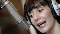 Meet the real Siri and other iconic voices of technology - BBC News