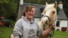 Power struggle: Family life off the Grid - BBC News