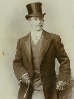 Movember: Marvellous moustaches from yesteryear - BBC News