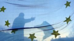 Day in pictures: 28 November 2013 - BBC News