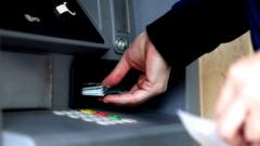 Cyber-heists: Organised crime's credit card theft rampage - BBC News