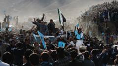 Day in pictures: 1 April 2014 - BBC News