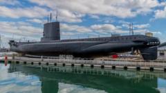Solent submarine wreck becomes tourist attraction - BBC News