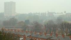 Air pollution reaches high levels in parts of England - BBC News