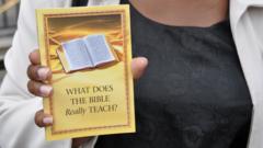 The ex-Jehovah's Witnesses shunned by their families - BBC News