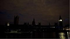 'Lights Out' ends day of WW1 centenary commemorations - BBC News