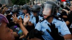 Day in pictures: 3 October - BBC News