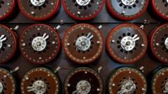 WW2: Winifred Roberts' Bletchley Park work cracking Enigma code - BBC News